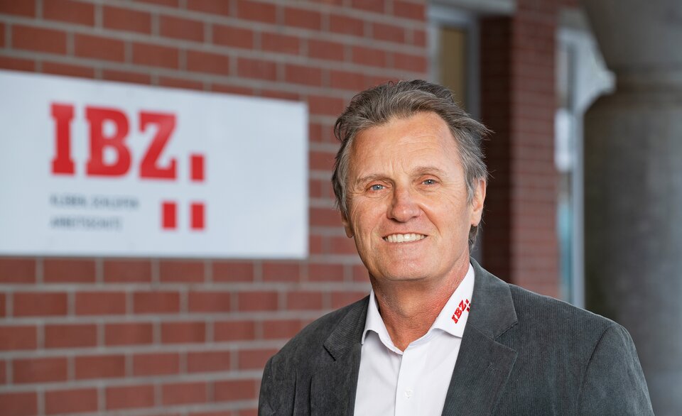 IBZ stellt sich vor - IBZ Industrie AG
